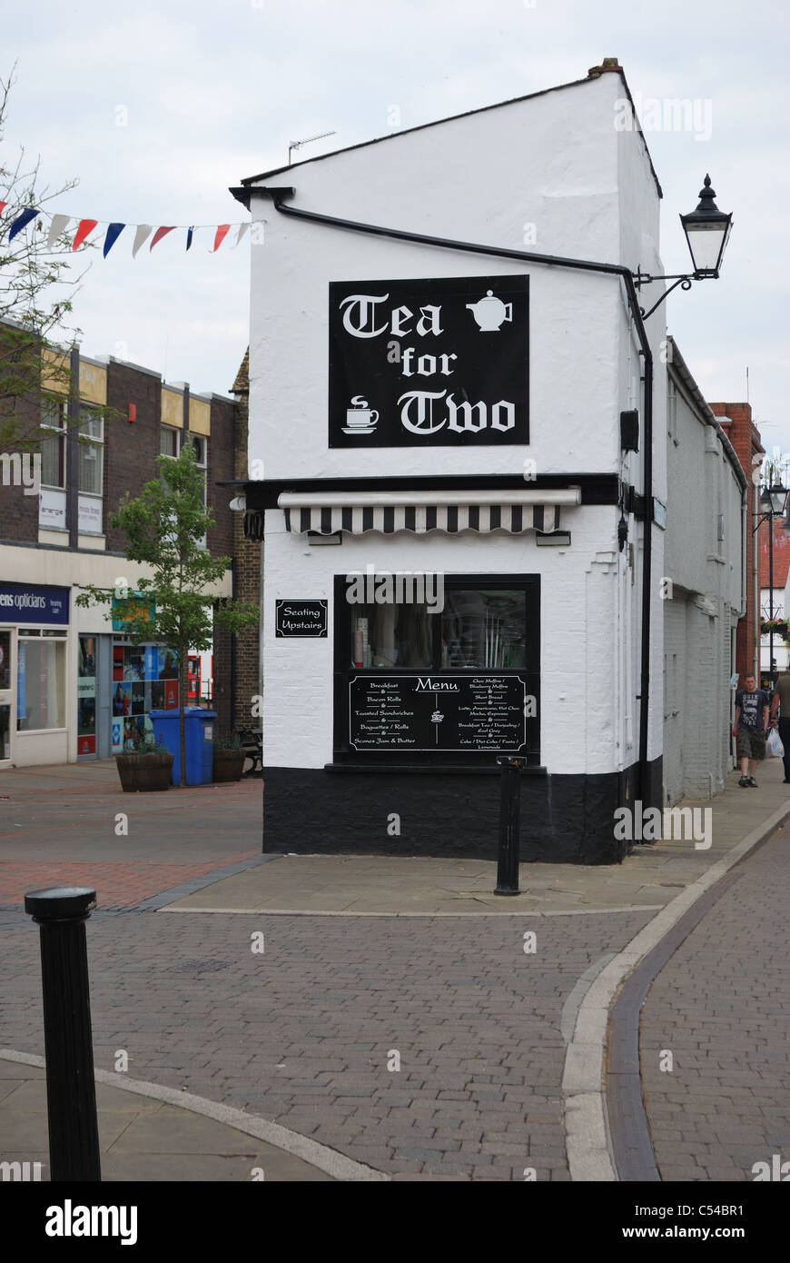 old fashioned tea shop Stock Photo - Alamy
