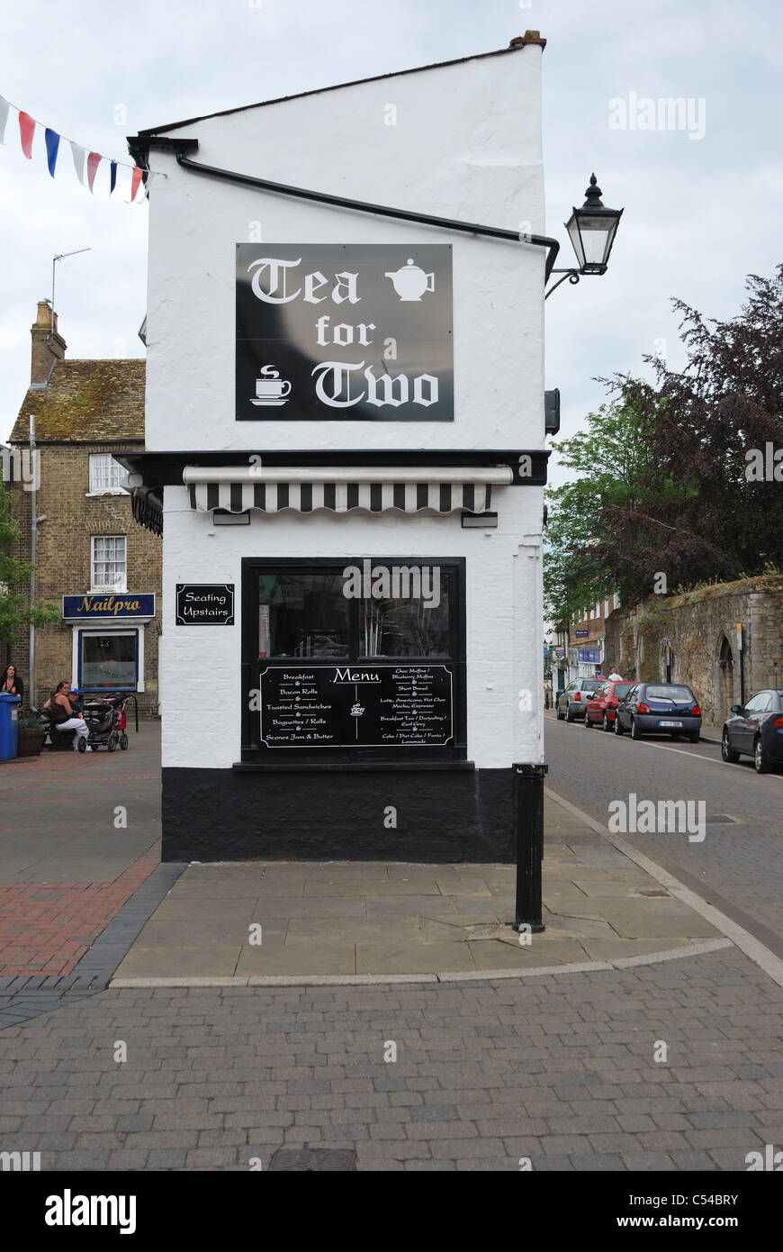 old fashioned tea shop Stock Photo - Alamy