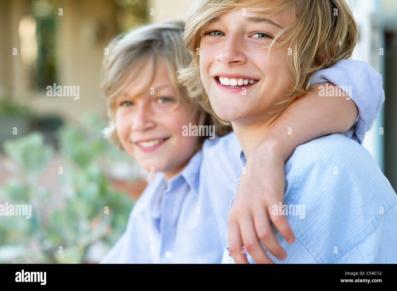 Portrait of two little boys smiling Stock Photo - Alamy