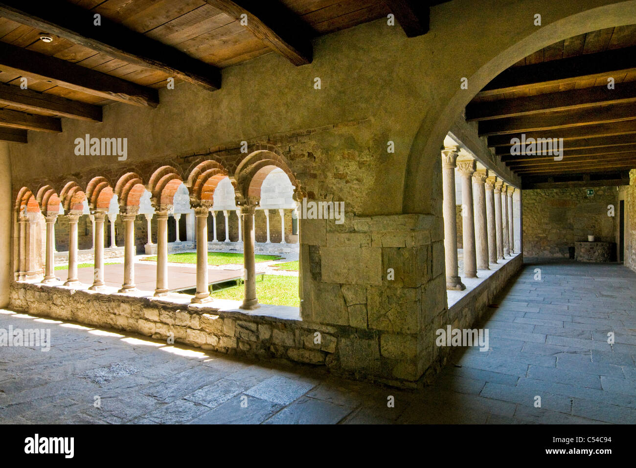 Twelfth century hi-res stock photography and images - Alamy