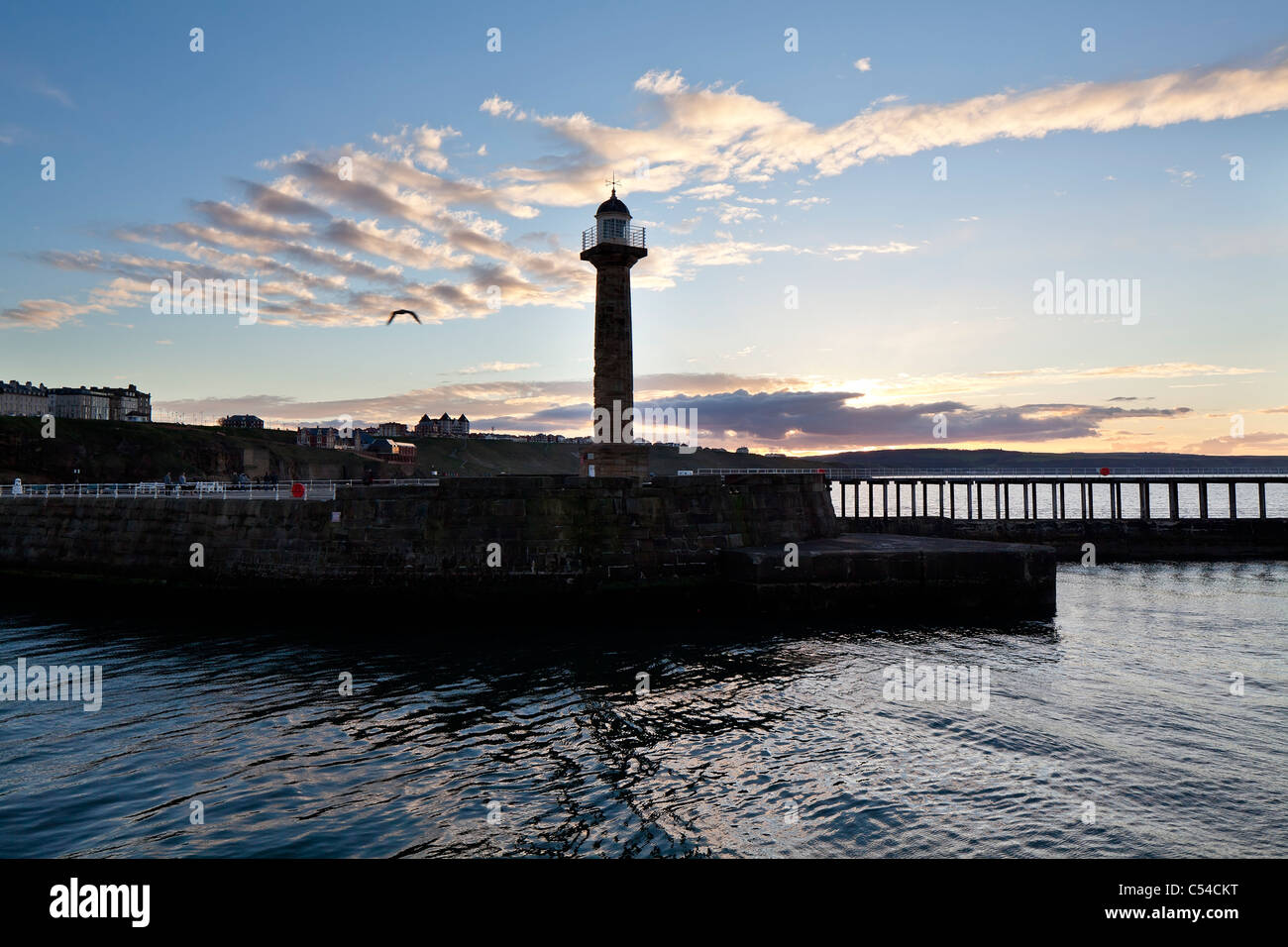 Whitby lighthouse hi-res stock photography and images - Alamy
