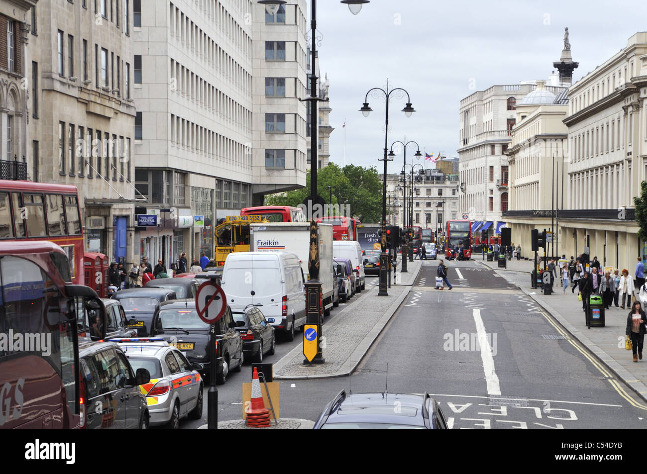 Strand street traffic hi-res stock photography and images - Alamy