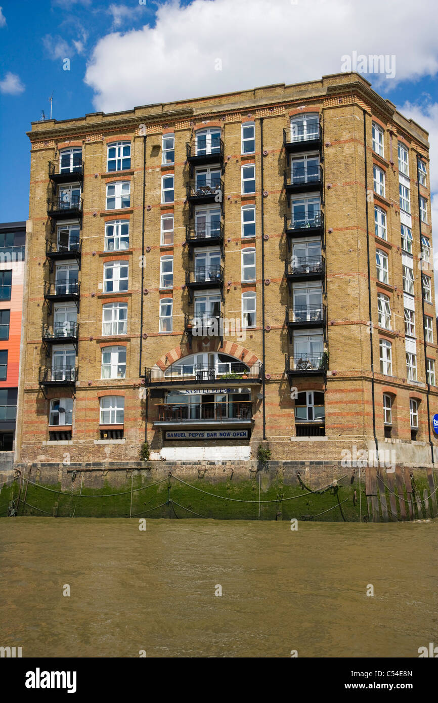 The Samuel Pepys Bar Public House, Stew Lane, Off Upper Thames Street ...