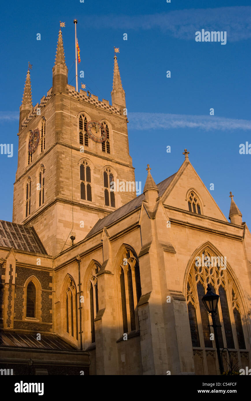 Southwark cathedral shakespeare hi-res stock photography and images - Alamy