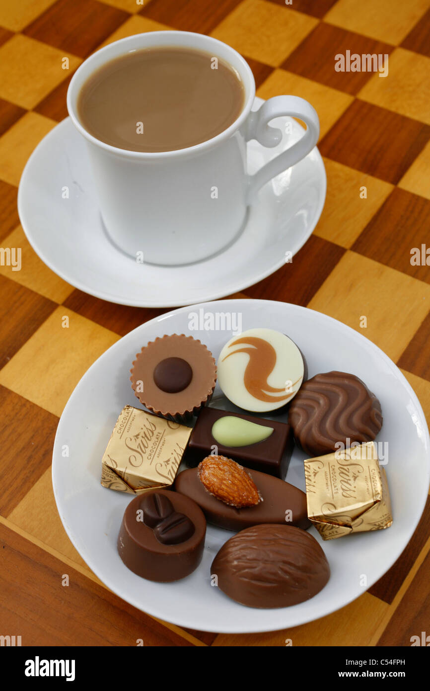 After dinner chocolates hi-res stock photography and images - Alamy