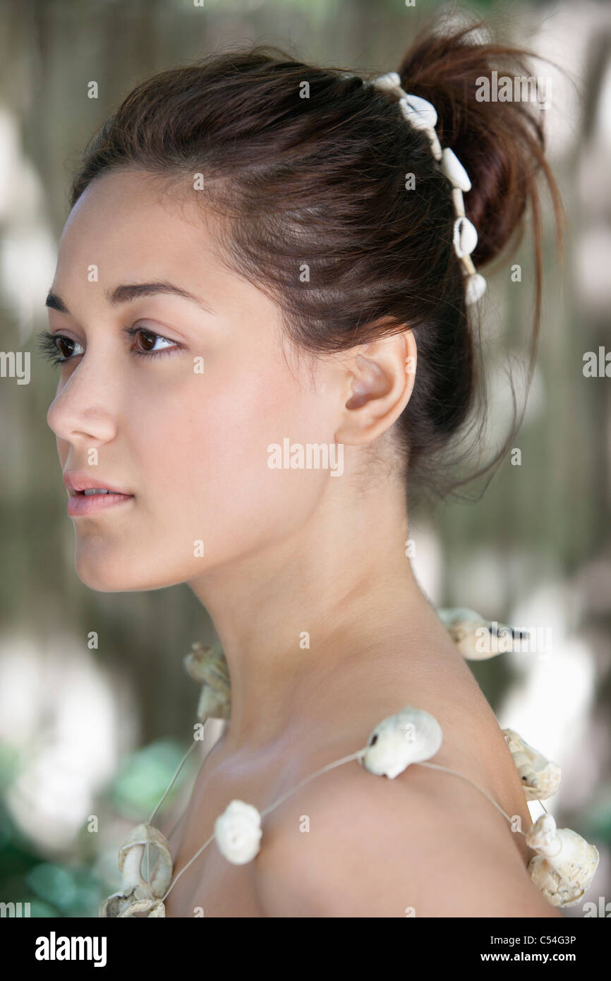 Africa necklace shell hi-res stock photography and images - Alamy