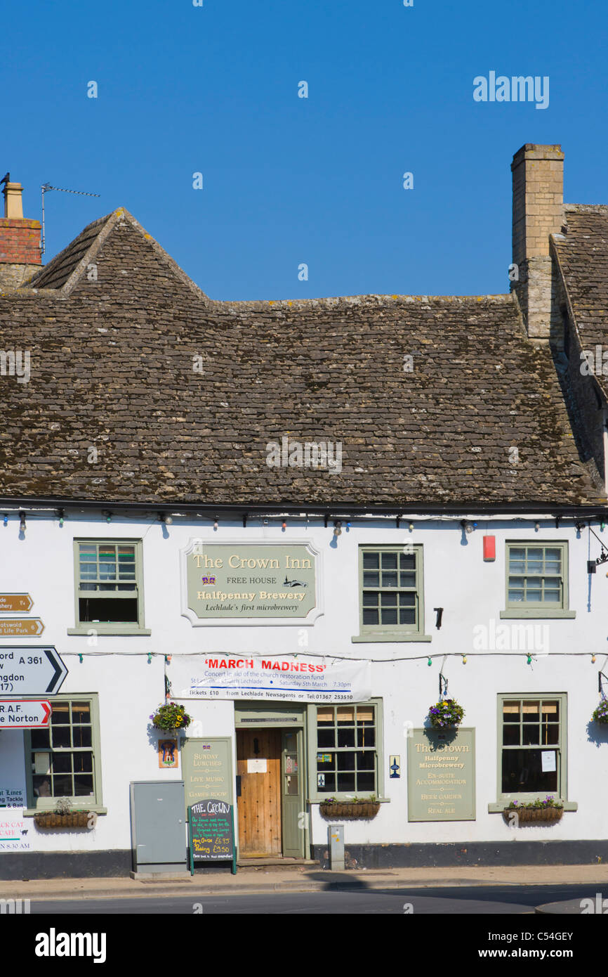 The Crown Inn, The Halfpenny Brewery, High Street, Lechlade on Thames ...