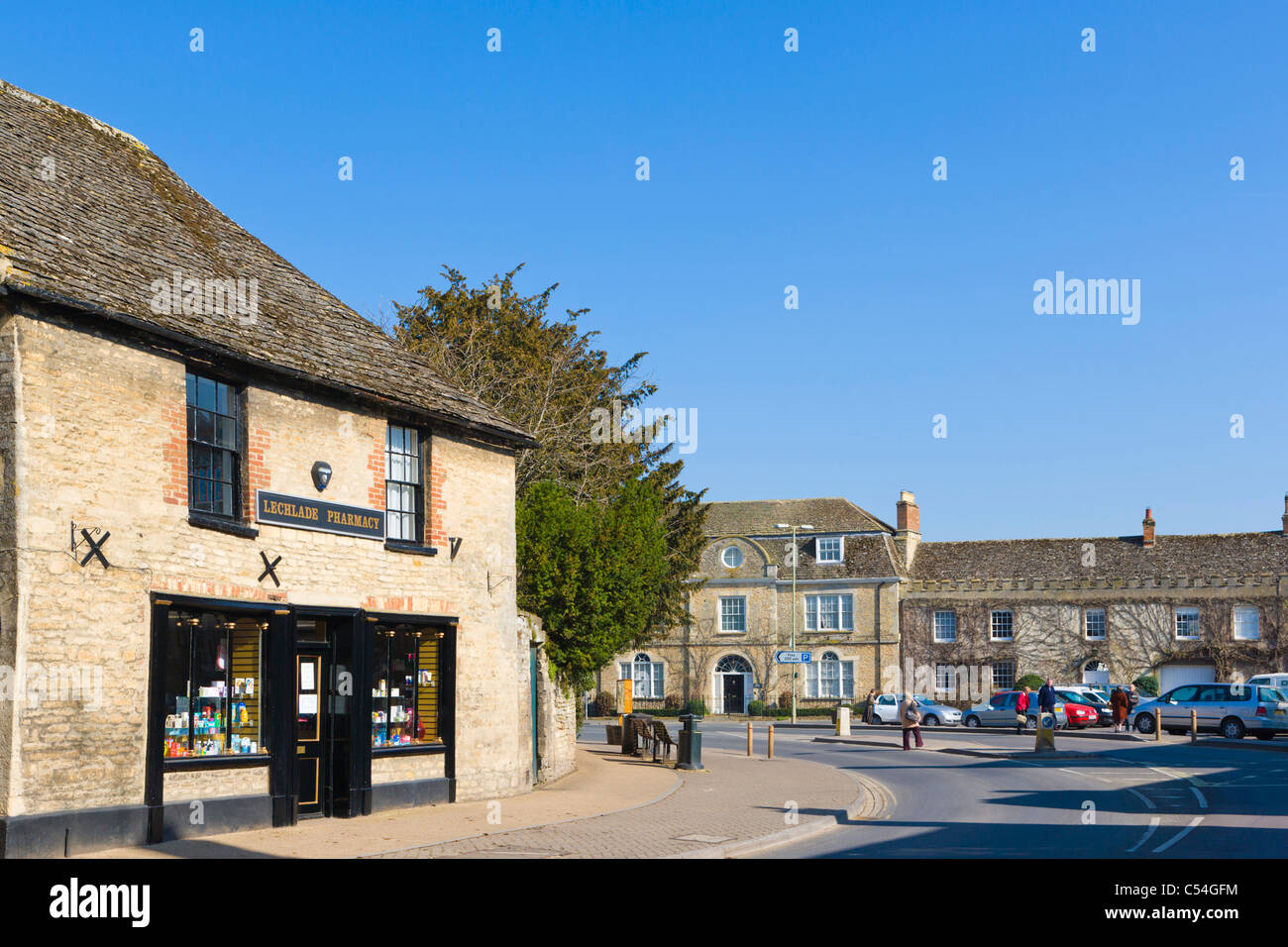 High Street, Lechlade on Thames, the Cotswolds, Gloucestershire ...