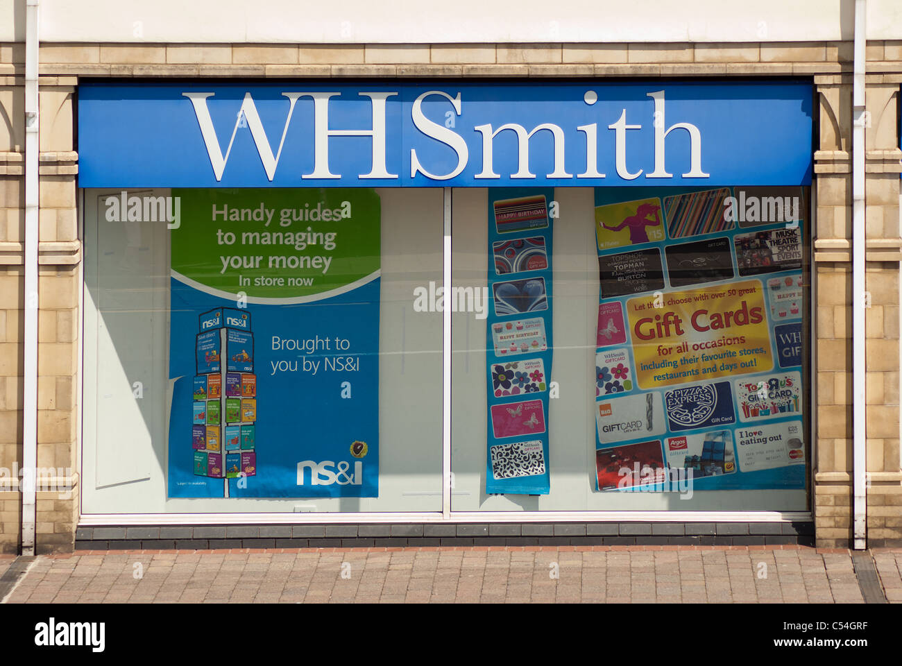 Wh smith shop hi-res stock photography and images - Alamy