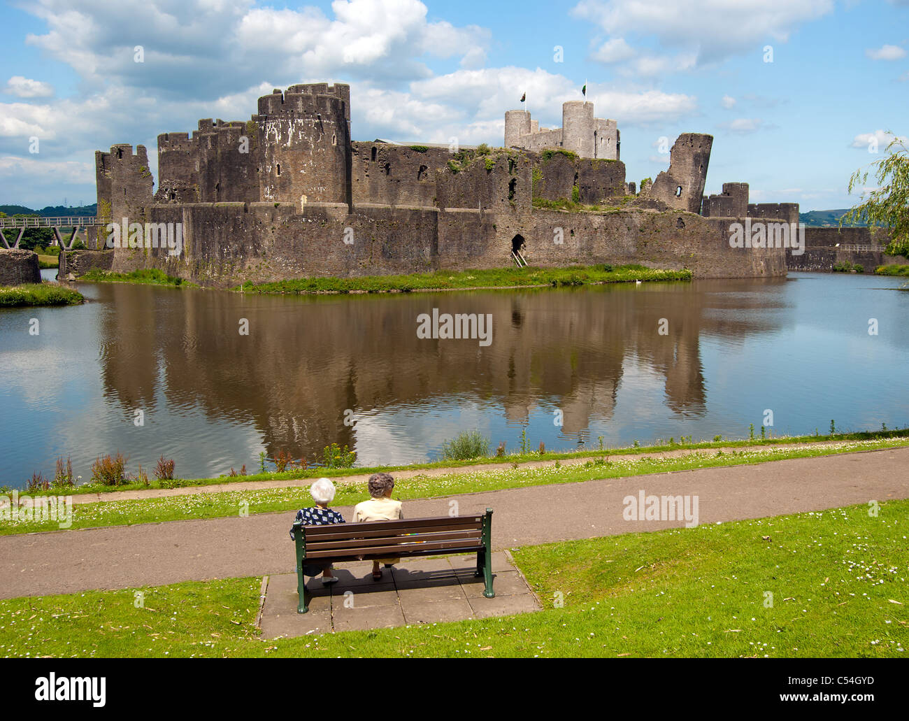 Caerphilly castle south wales hi-res stock photography and images - Alamy