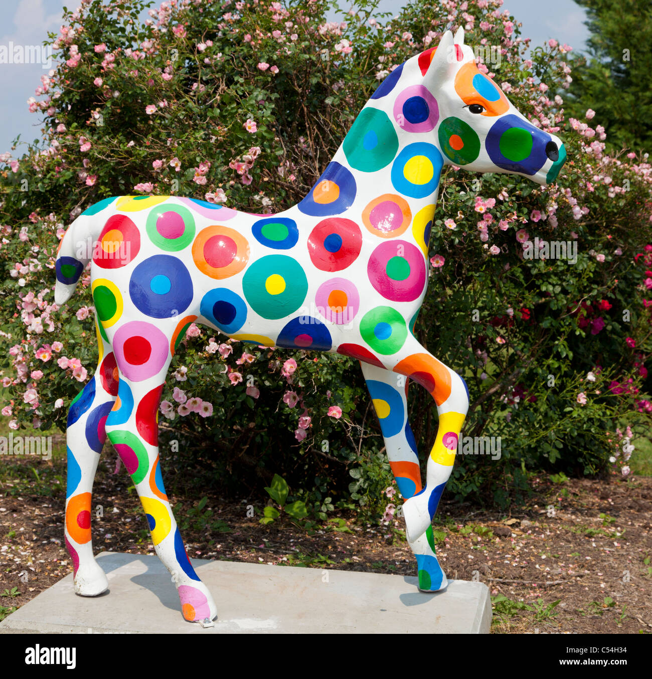 Legs sculpture statue art hi-res stock photography and images - Alamy