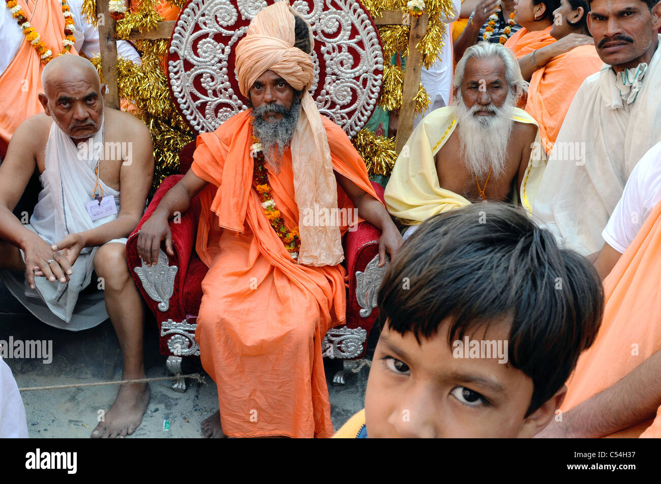 A sadhu (Hindu holy man) at the Kumbh Mela festival in India Stock ...