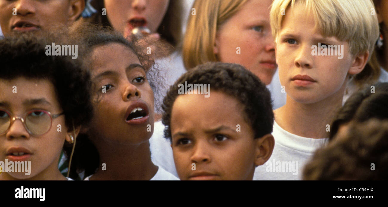 Multi-ethnic multi-gender 4th grade school children 9-years old ...