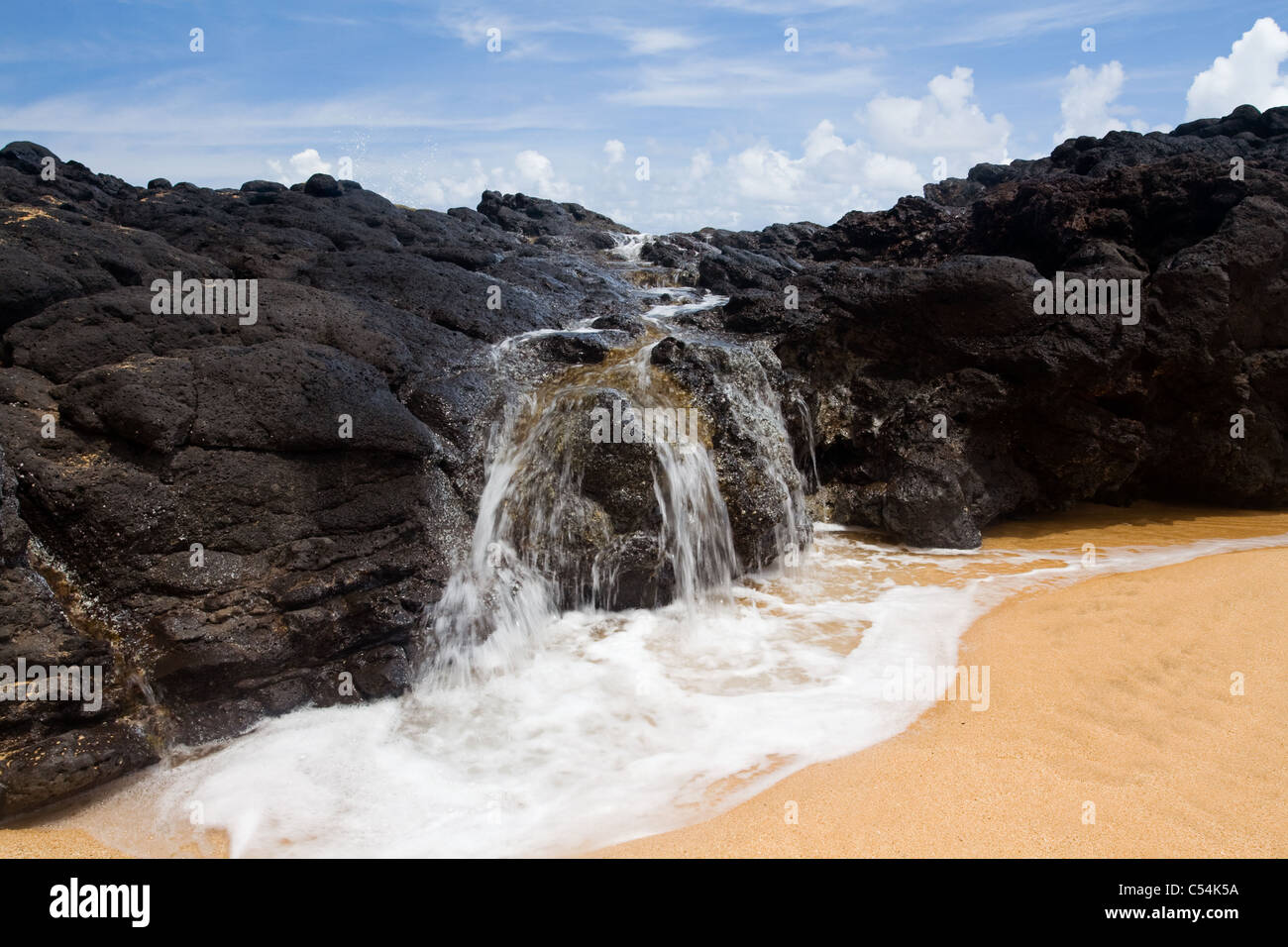 Black lava rocks hi-res stock photography and images - Alamy