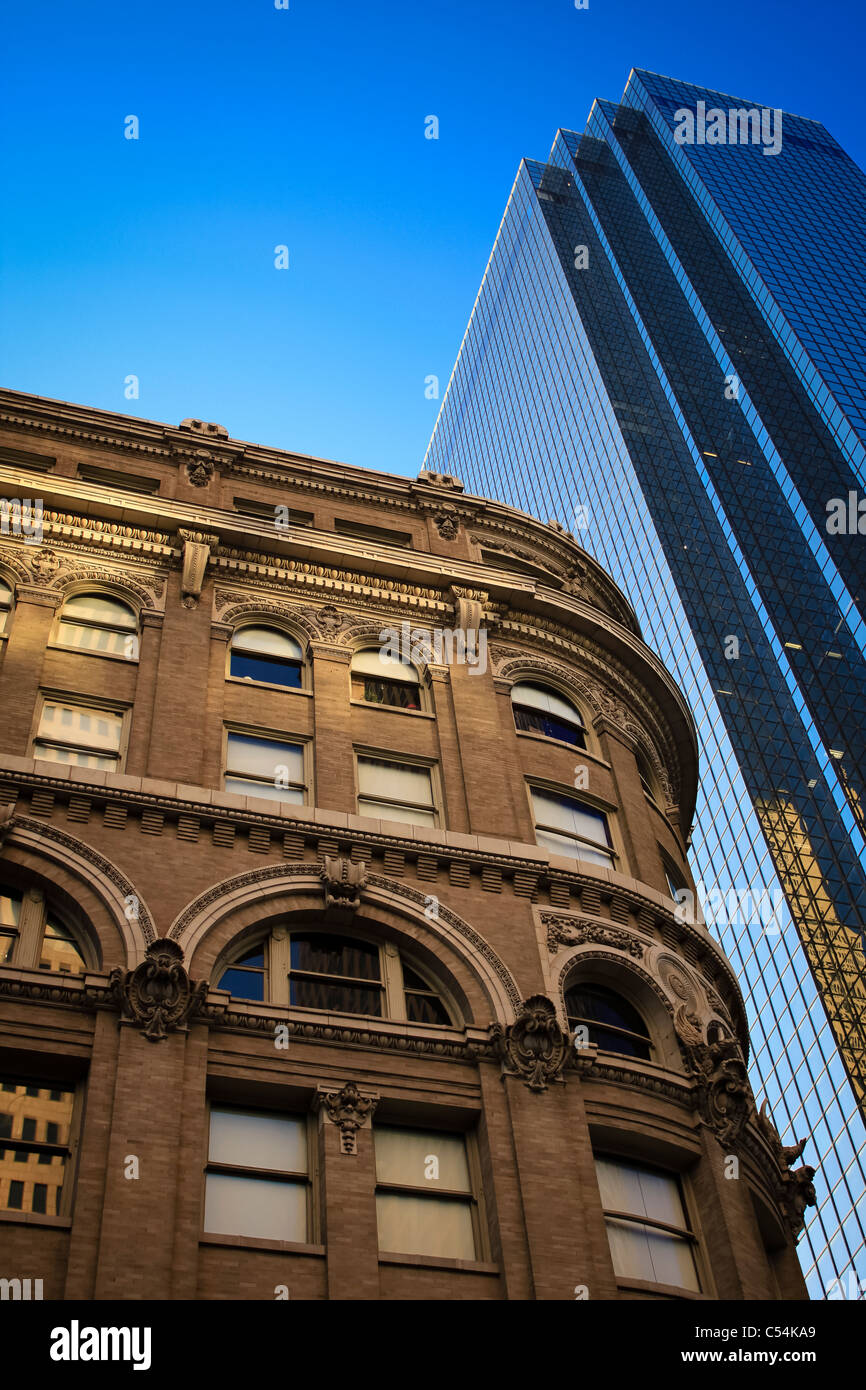 Buildings contrast hi-res stock photography and images - Alamy