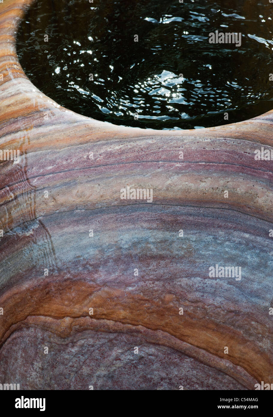 Round water feature hi-res stock photography and images - Alamy