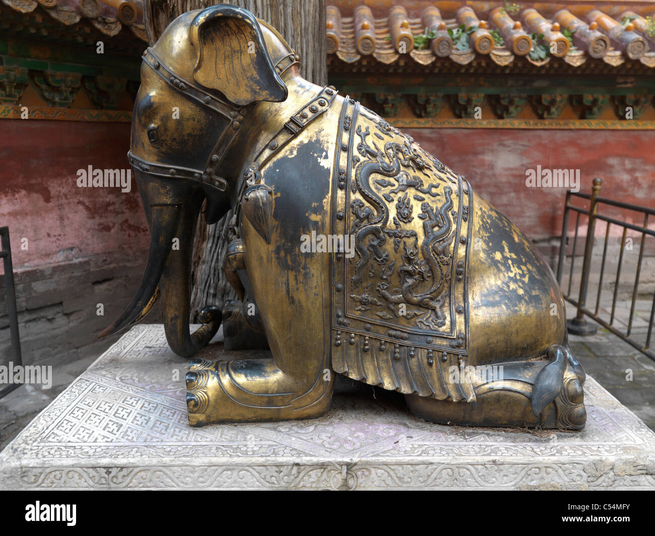 Elephant statue at the Imperial Garden, Forbidden City, Beijing, China ...