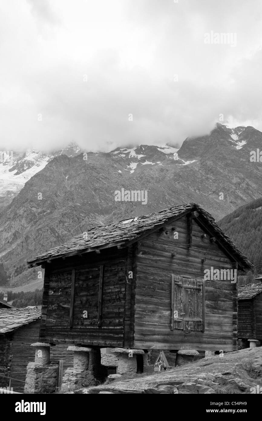 Traditional wooden Vallis barn in Saas Fee, Switzerland Stock Photo - Alamy