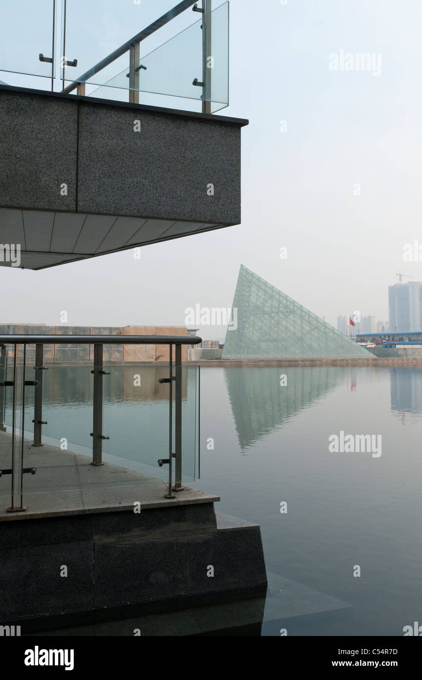 Reflection of a pyramid in water hi-res stock photography and images ...