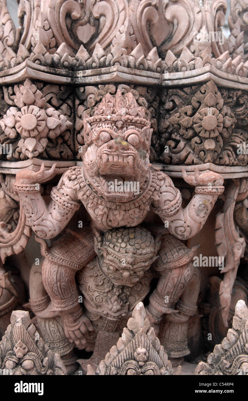 Wat Intharawihan Temple, Nakhon, Bangkok, Thailand Stock Photo - Alamy