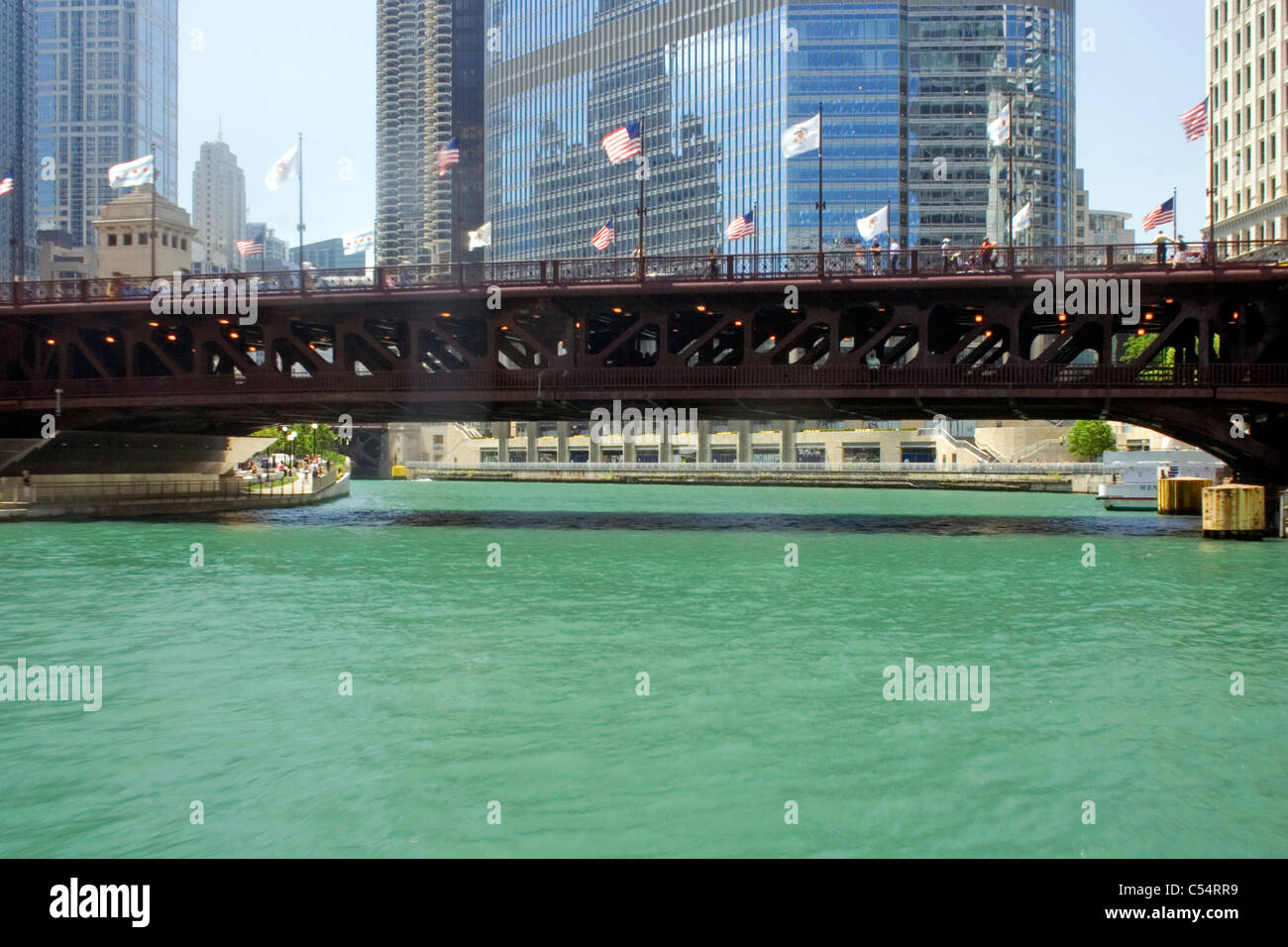 Bridge across a river, Michigan Avenue Bridge, Chicago River, Trump ...