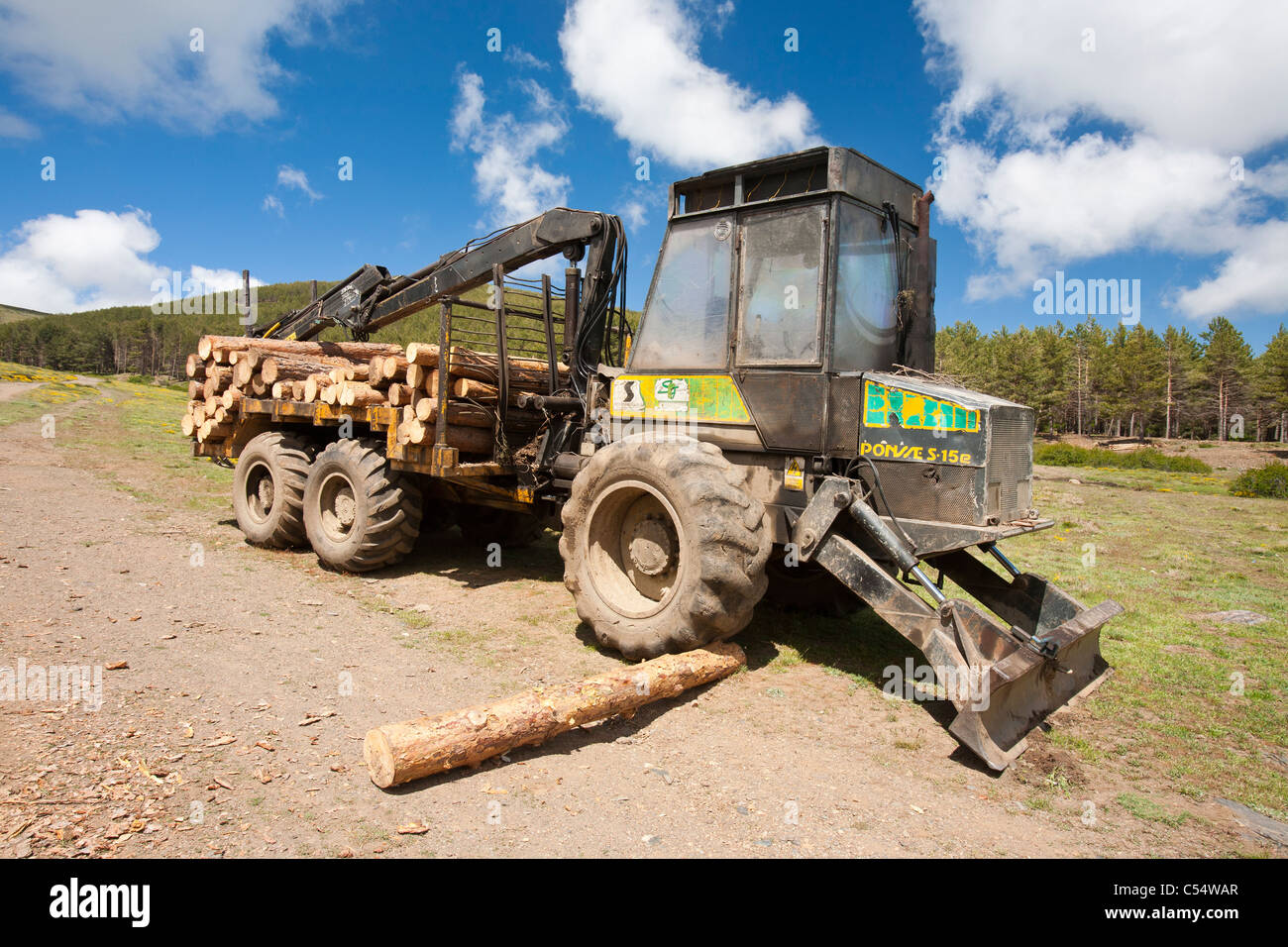 Timber tractor hi-res stock photography and images - Alamy