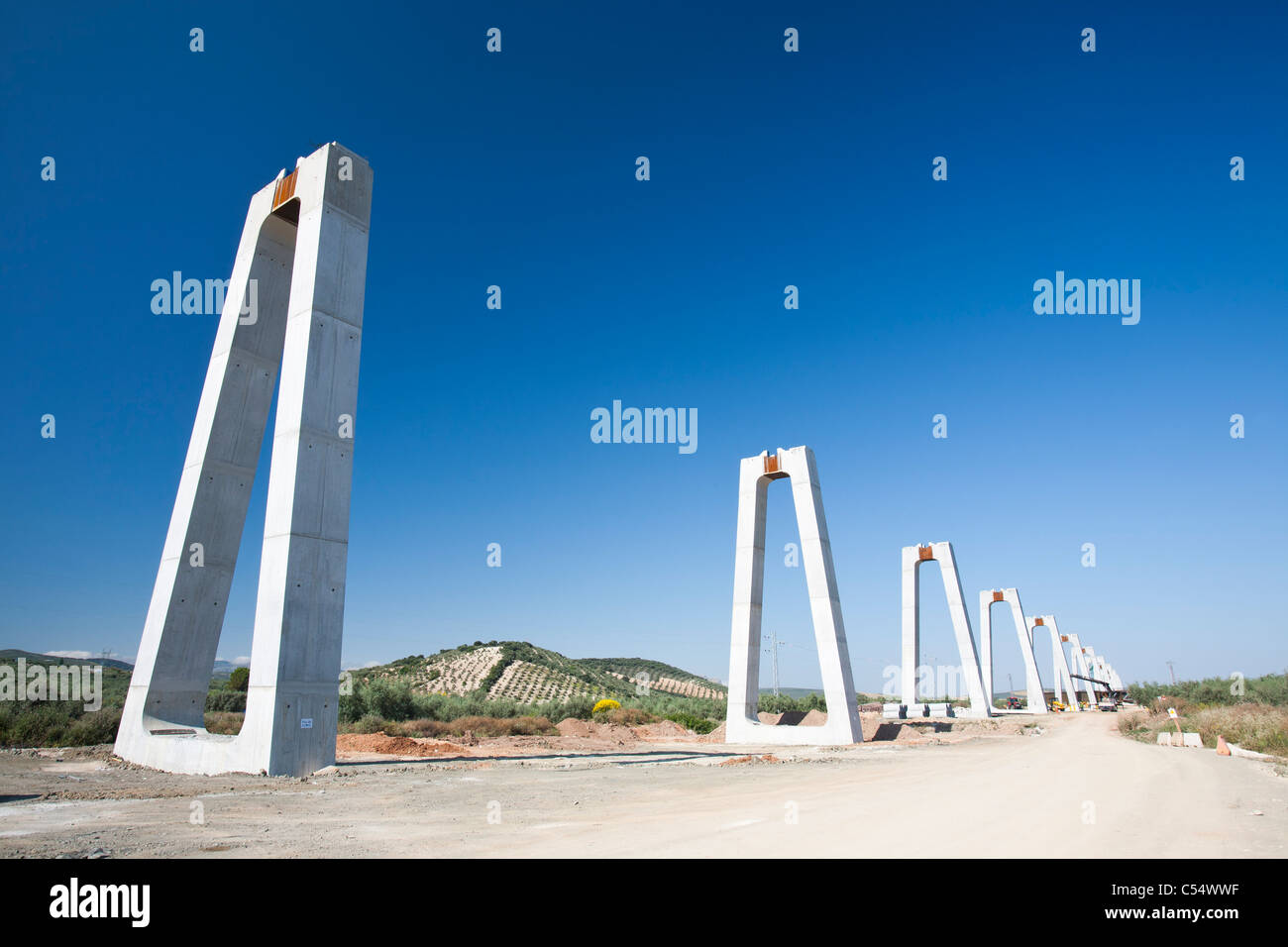 Link construction hi-res stock photography and images - Alamy