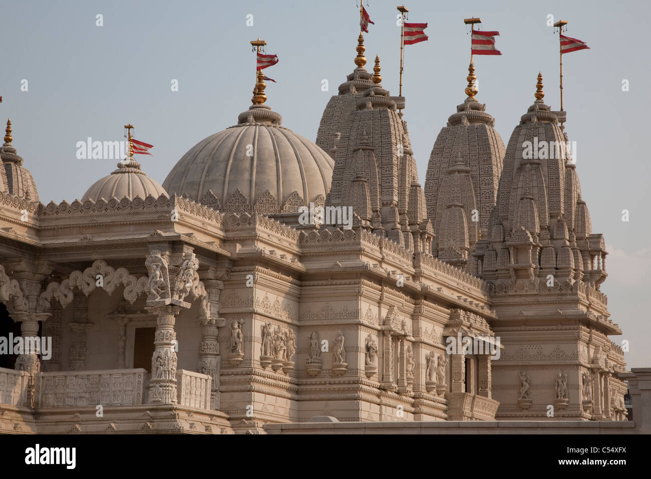 Swaminarayan hindu mandir temple hi-res stock photography and images ...