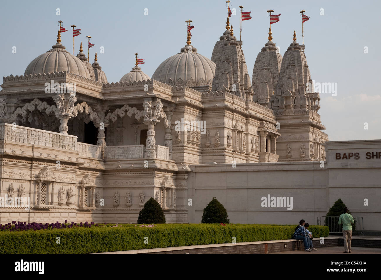 Shri Swaminarayan Mandir Hindu Temple, Neasden, London, UK Stock Photo ...
