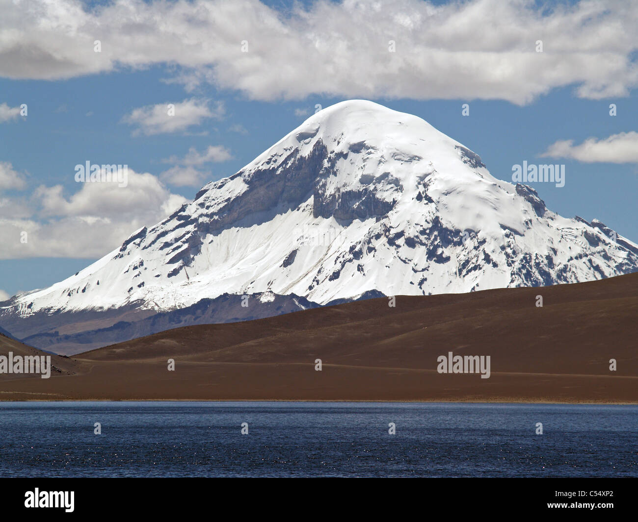 Vulcan Parinacota and Lago Chungara in Parque Nacional Lauca,Chile ...