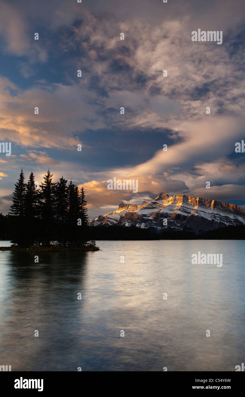 Lake and mountains at sunrise, Two Jack Lake, Banff National Park ...
