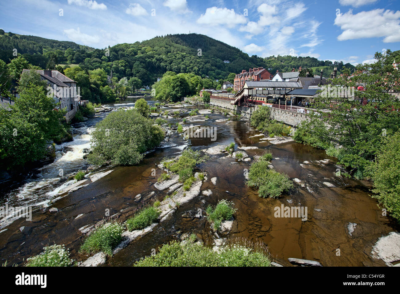 Llangollen town from the Dee Bridge, Denbighshire Stock Photo - Alamy