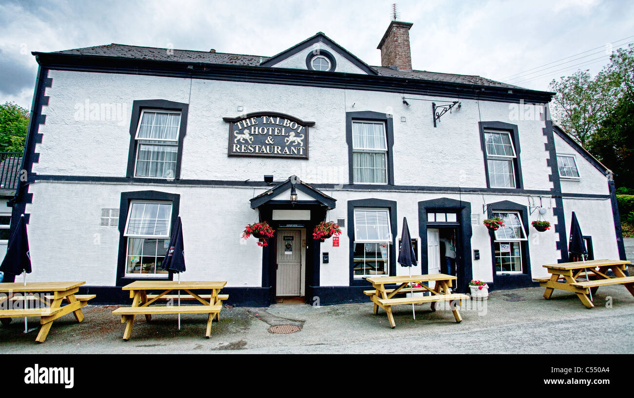 Berriew village hi-res stock photography and images - Alamy