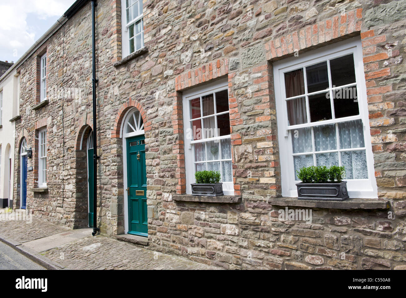 House terraced victorian hi-res stock photography and images - Alamy