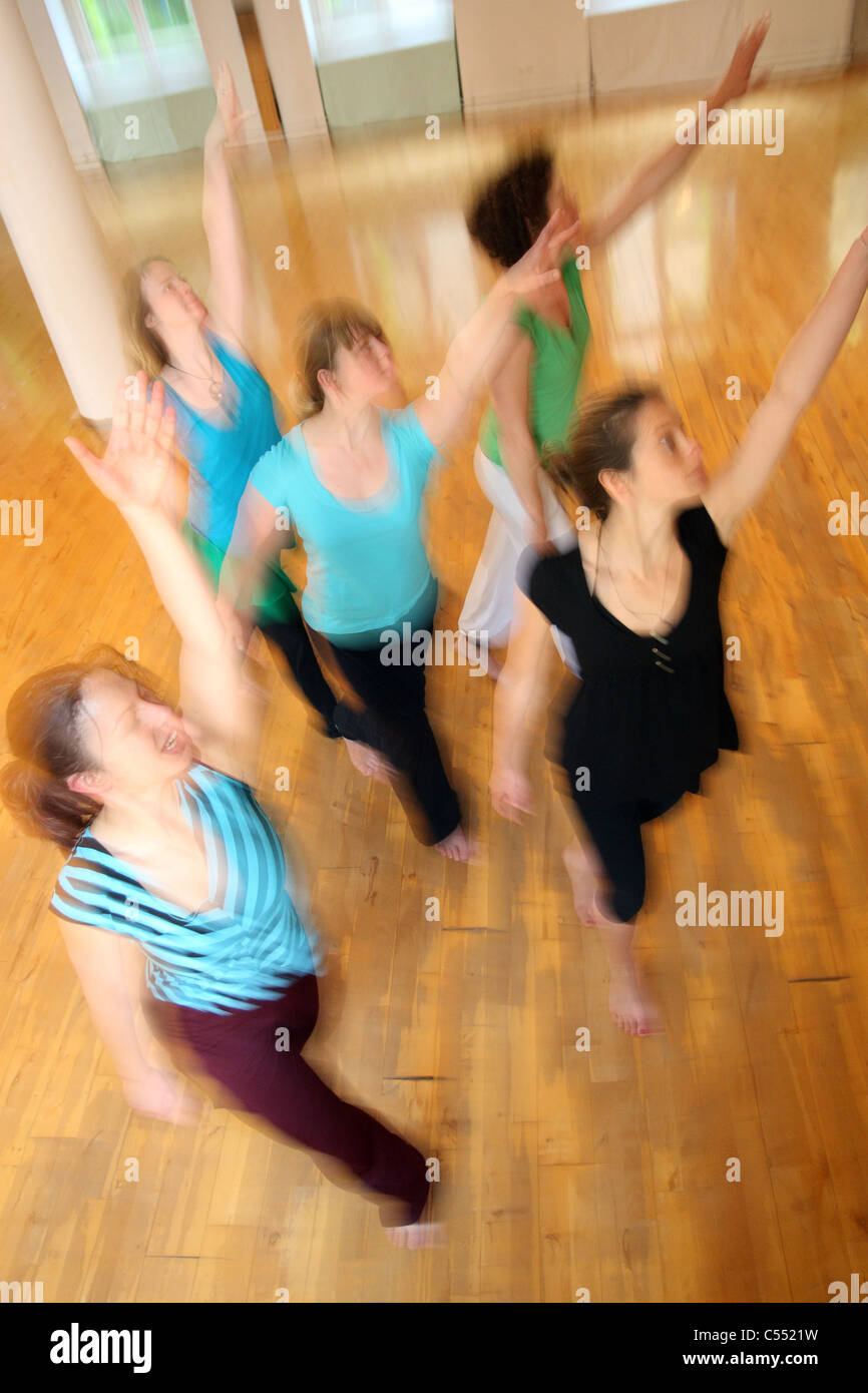 Exercise dancing hi-res stock photography and images - Alamy