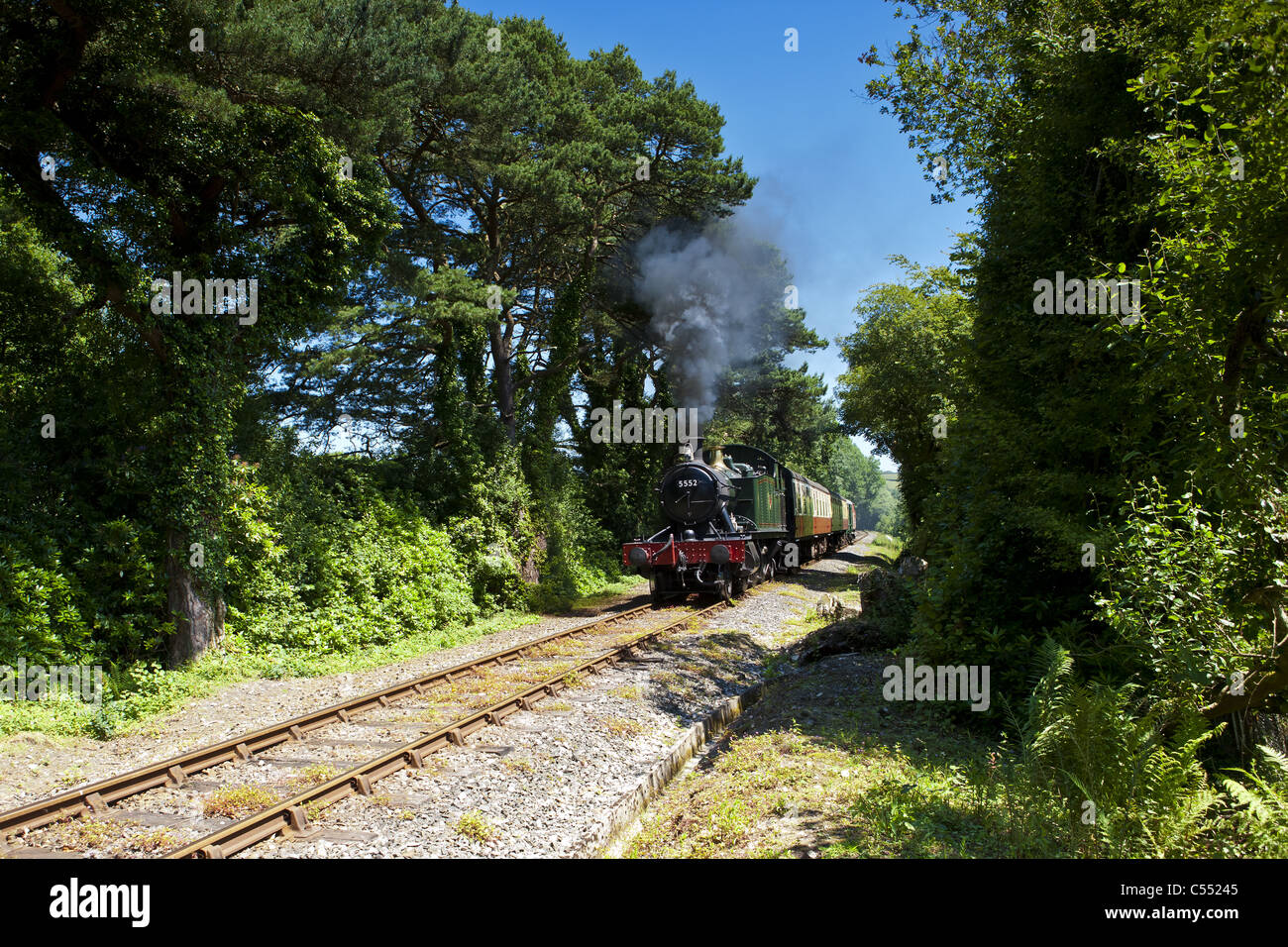 Bodmin parkway railway station hi-res stock photography and images - Alamy