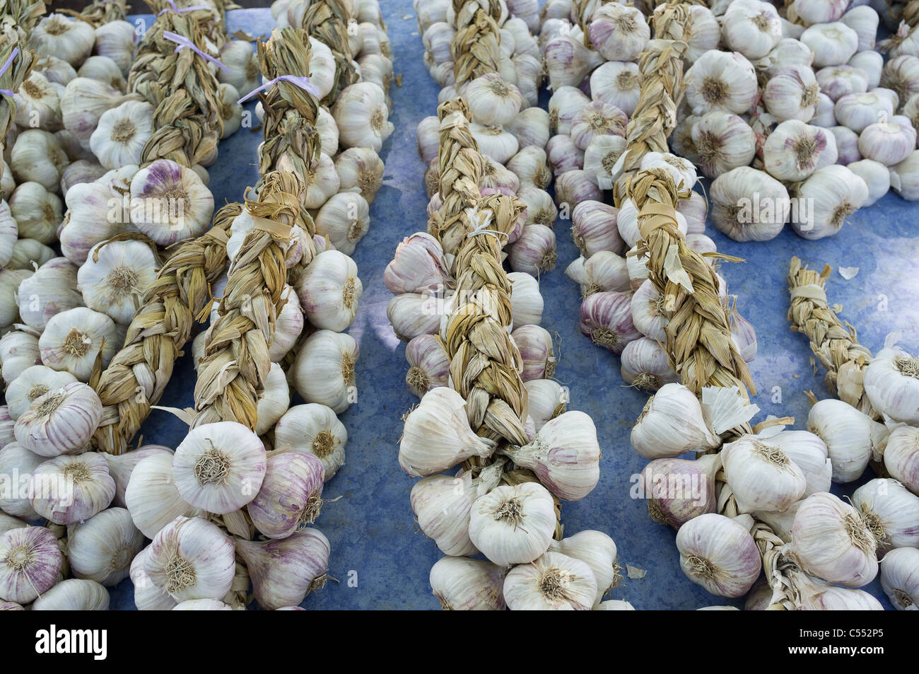 Strings of garlic hi-res stock photography and images - Alamy