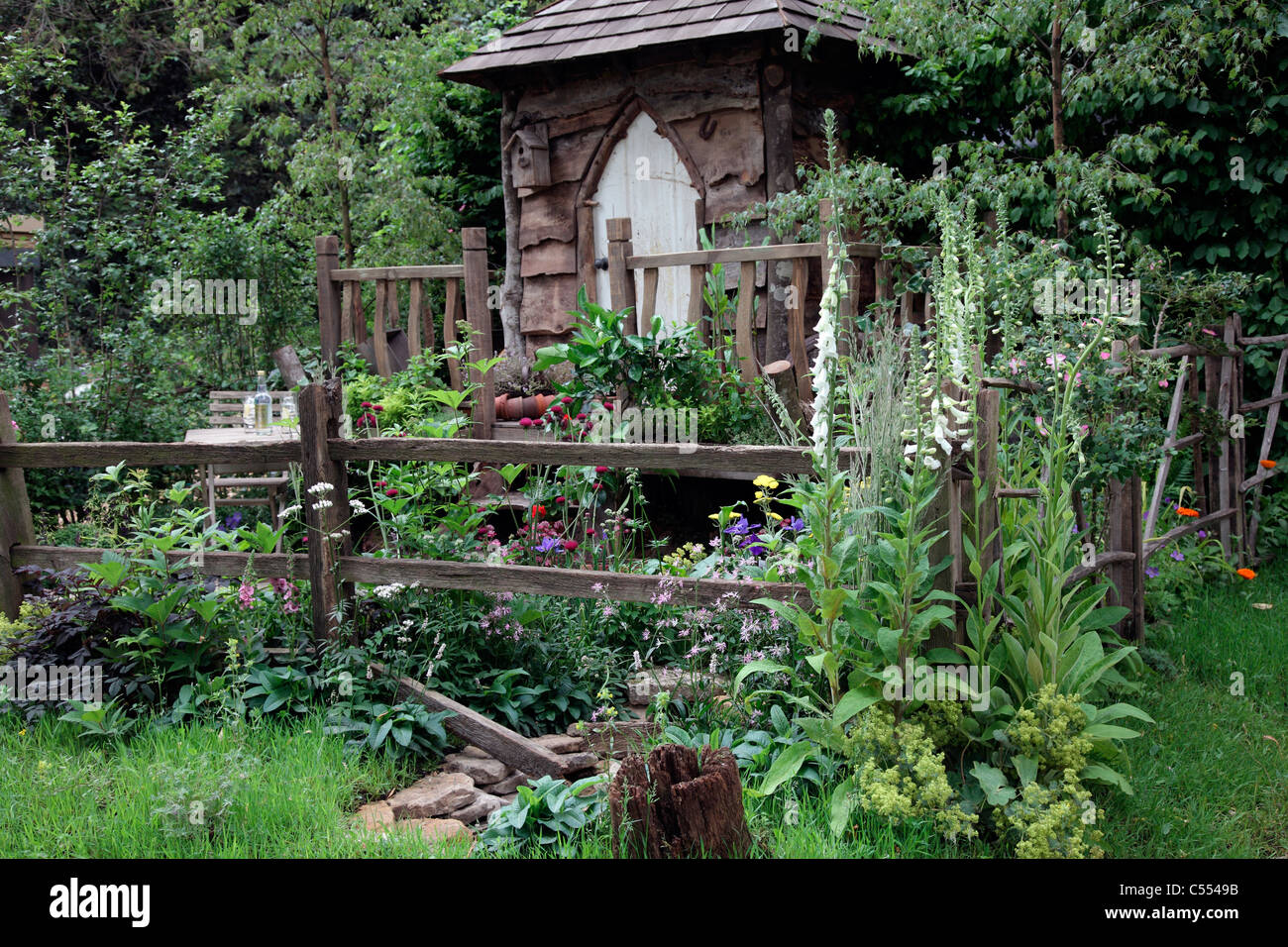 Show trees hi-res stock photography and images - Alamy