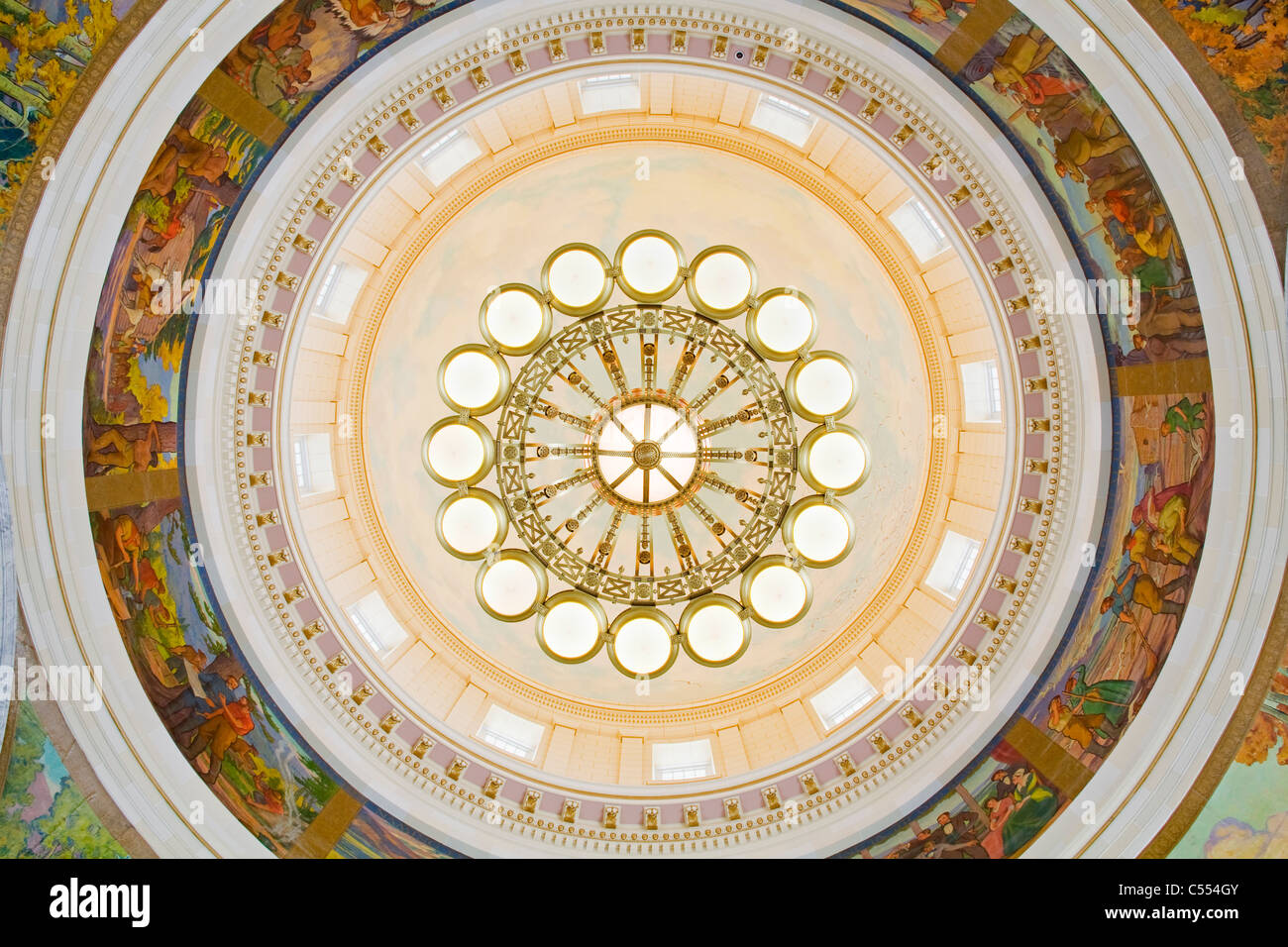 Rotunda in state capitol hi-res stock photography and images - Alamy