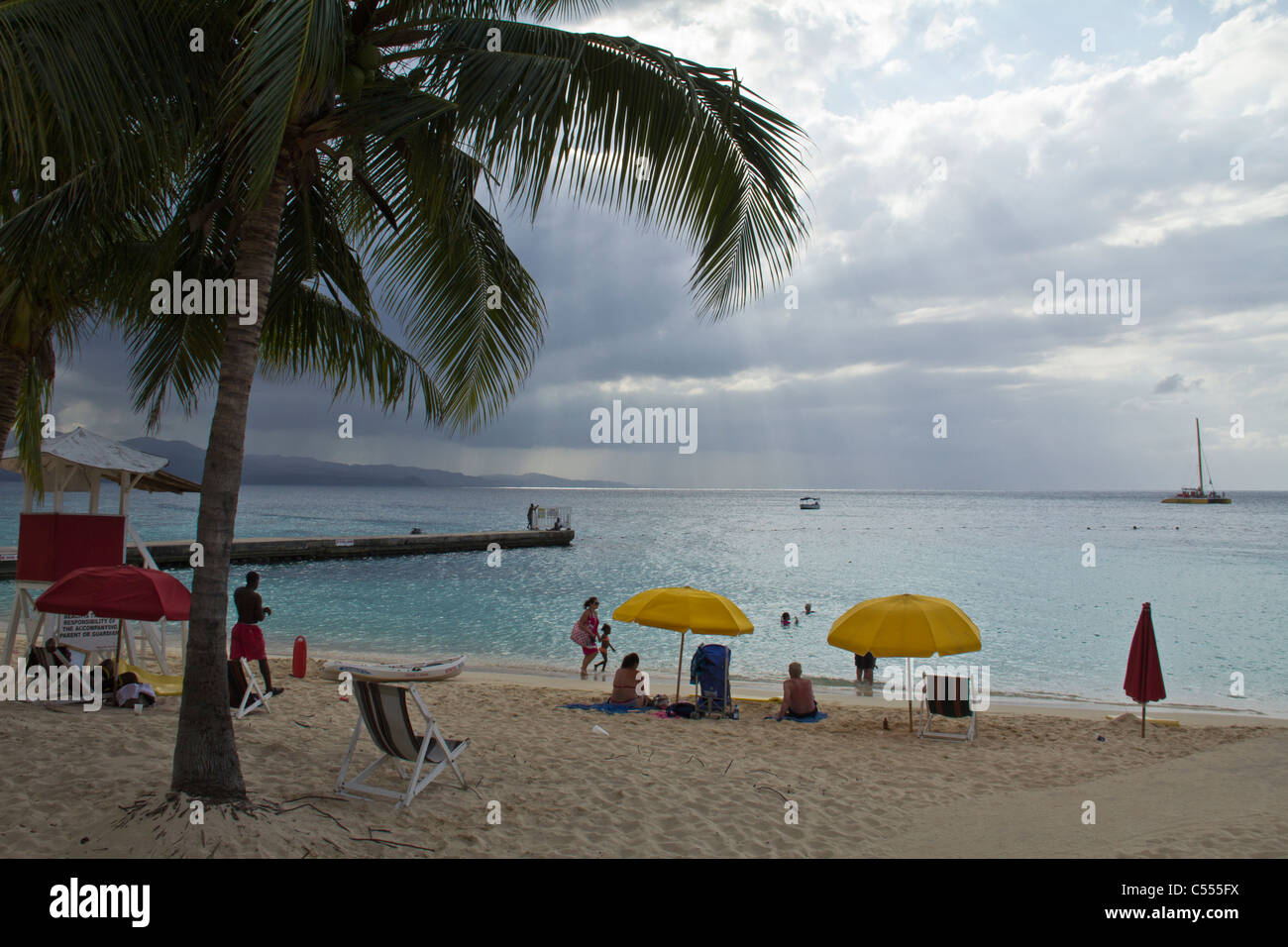 doctors beach in Jamaica Stock Photo - Alamy