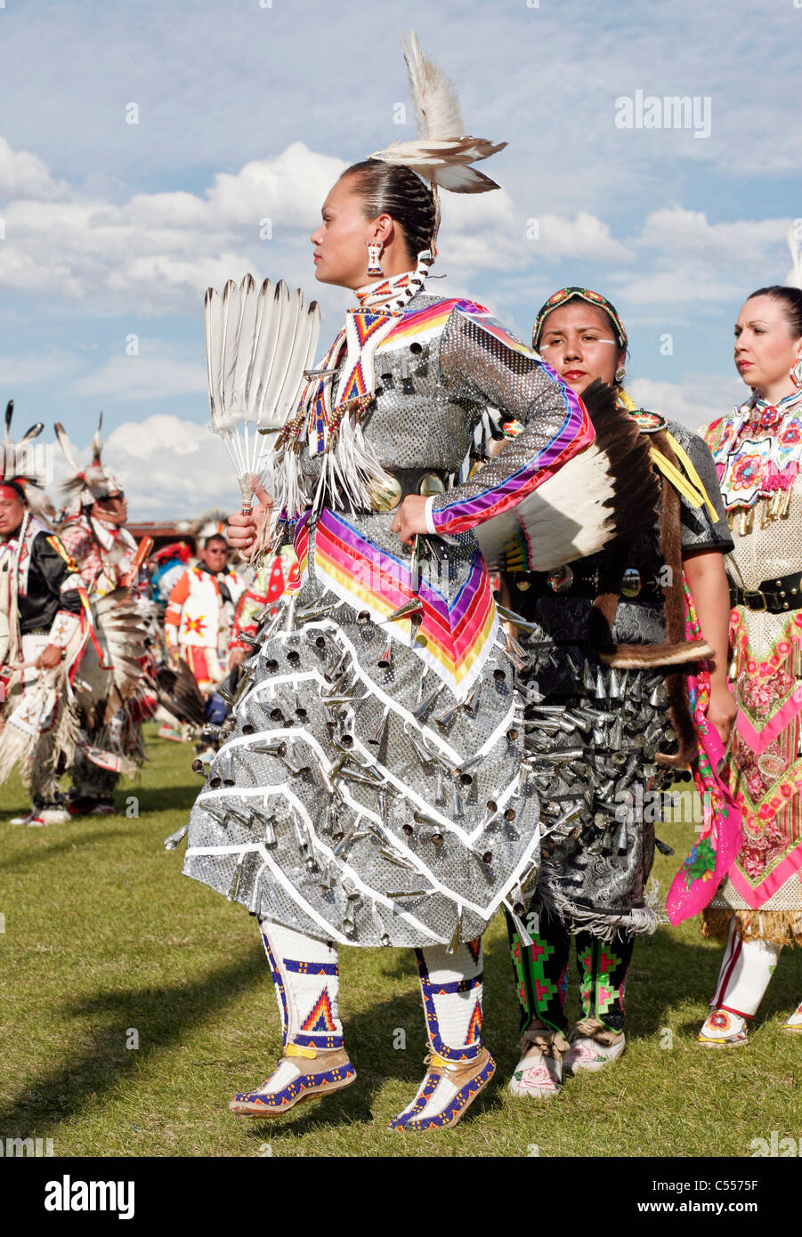 Shoshone dancer hi-res stock photography and images - Alamy