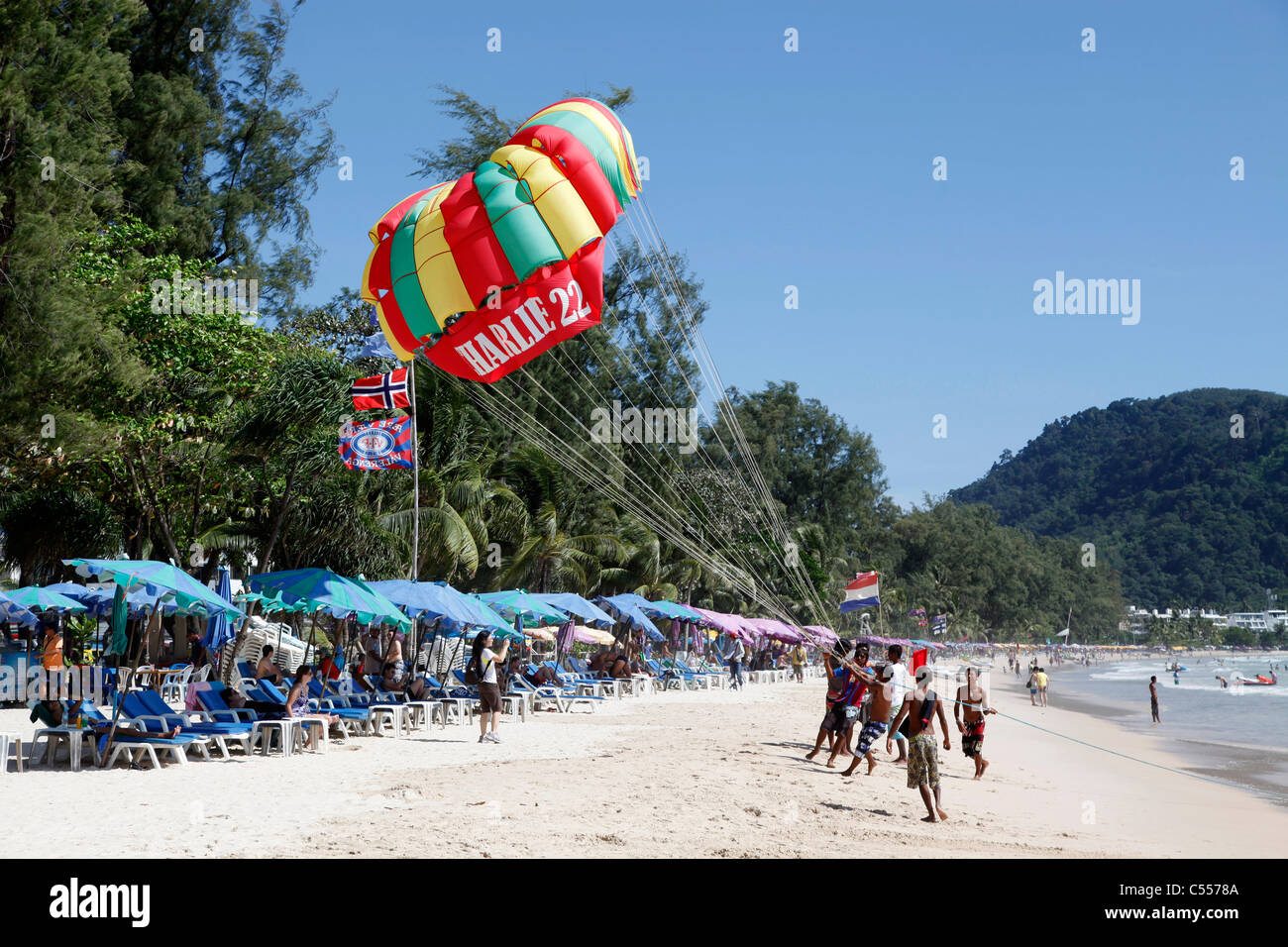 Parasailing on Patong Beach, Phuket, Thailand Stock Photo - Alamy