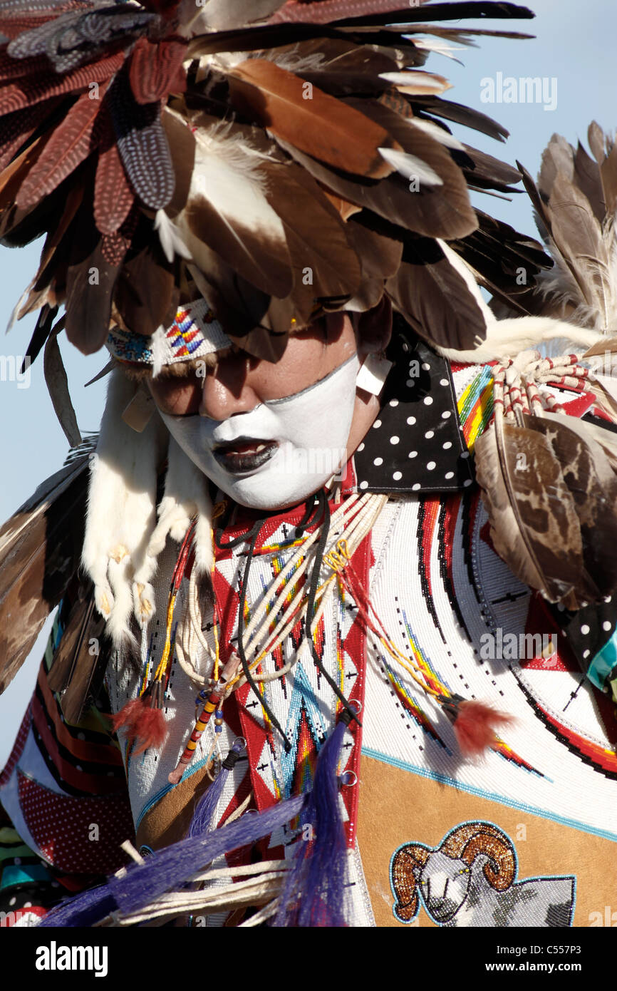 Shoshone dancer hi-res stock photography and images - Alamy