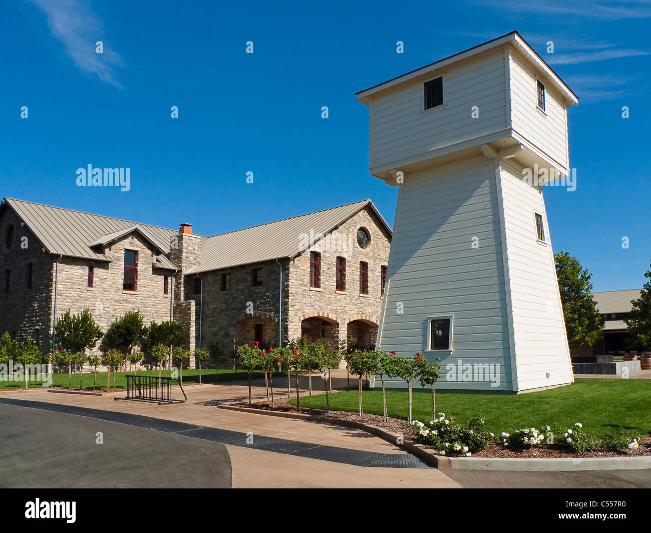 Silver oak vineyard water tower hi-res stock photography and images - Alamy