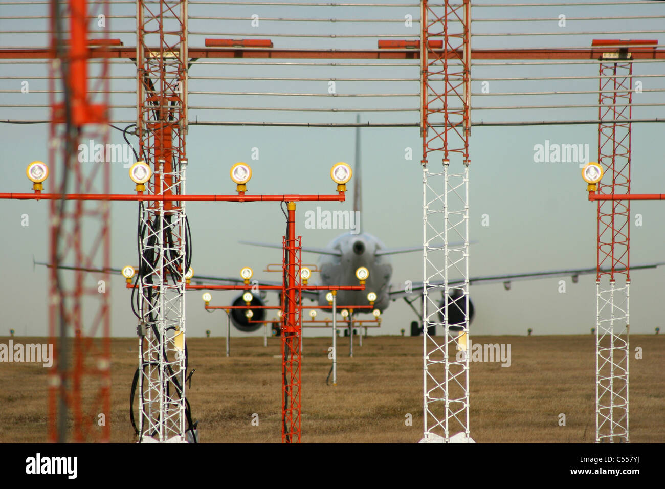 Runway lights hi-res stock photography and images - Alamy