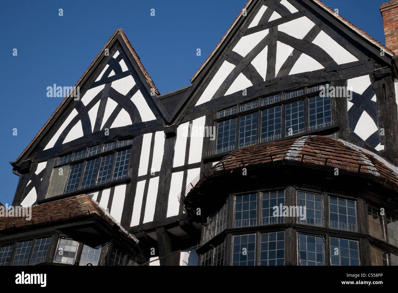 Timber Buildings on Sailsbury High Street, Salisbury, England, UK Stock ...