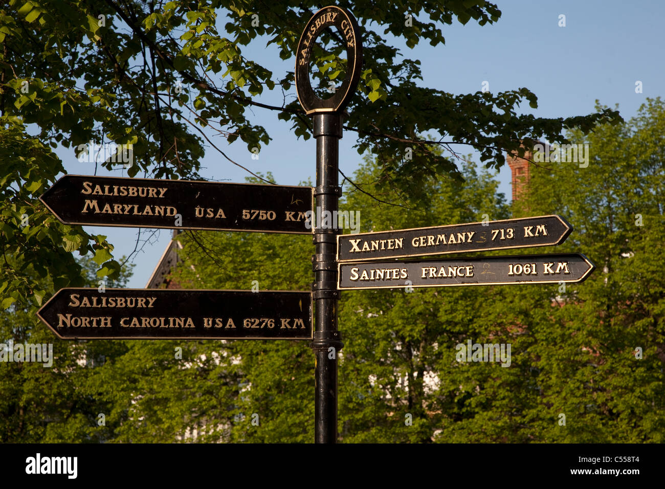 Signpost in Salisbury, England, UK Stock Photo - Alamy