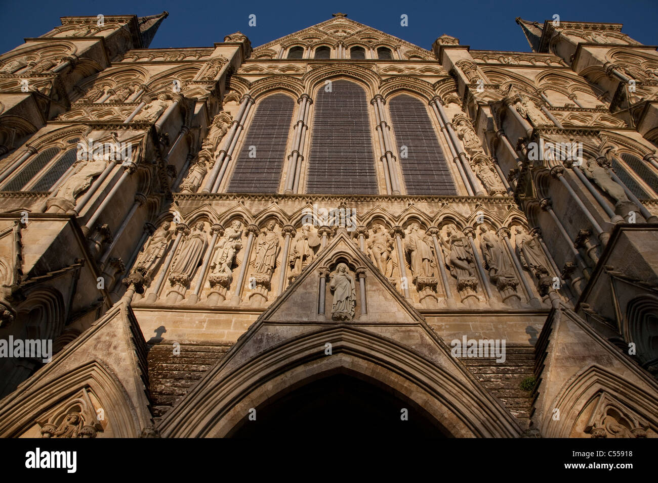 Main West Front Facade of Salisbury Cathedral Church, England, UK Stock ...
