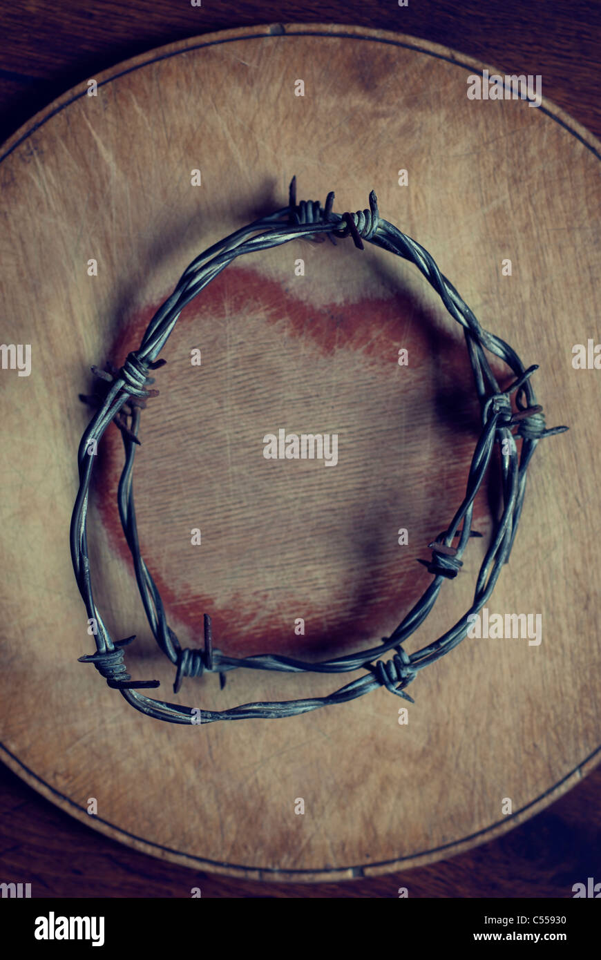 Heart barbed wire hi-res stock photography and images - Alamy