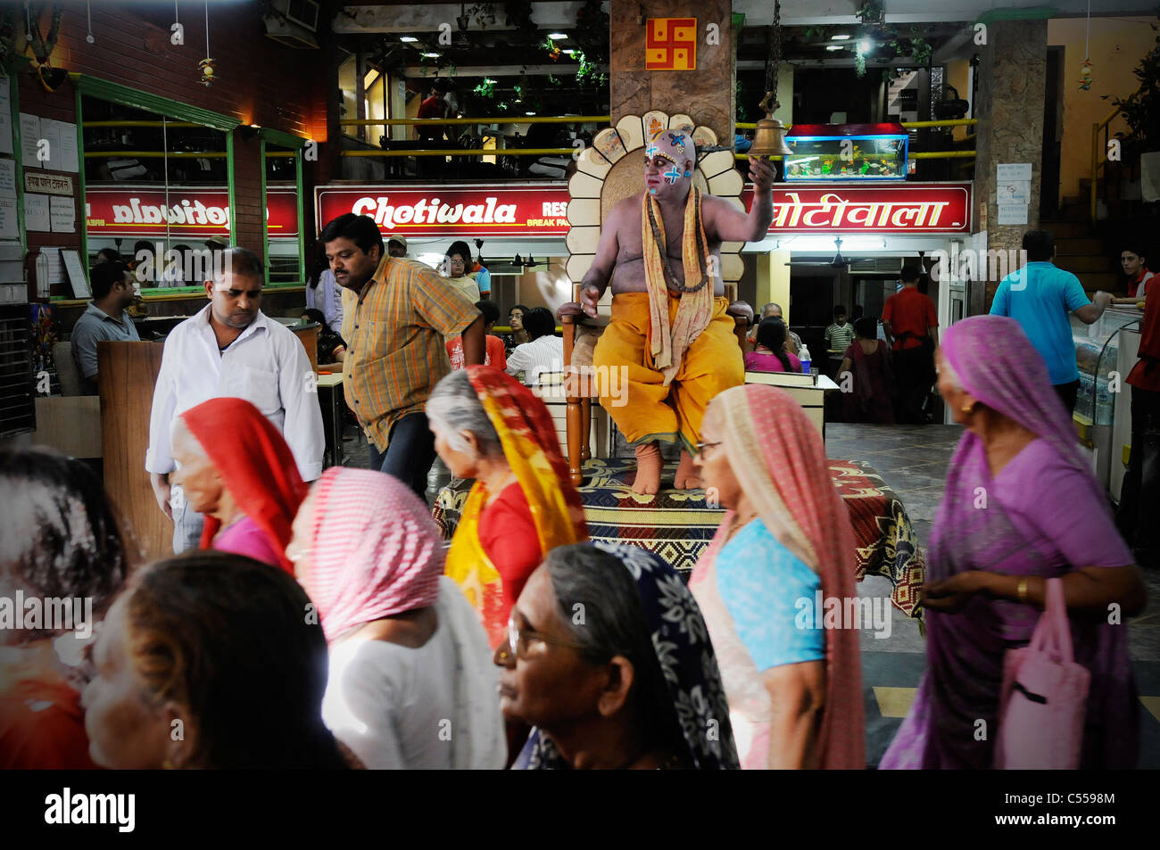 India Rishikesh Street Scene High Resolution Stock Photography and ...